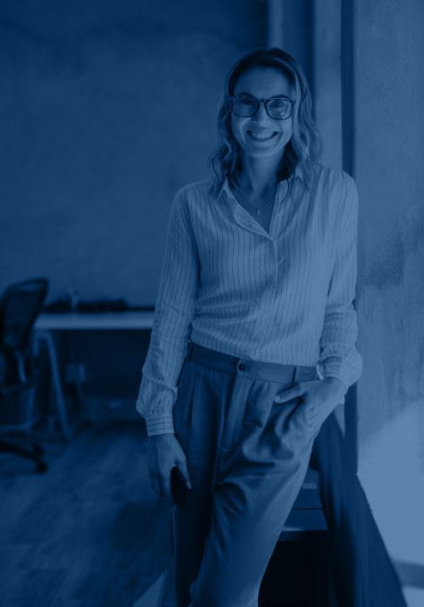 María Domínguez - Right Hand